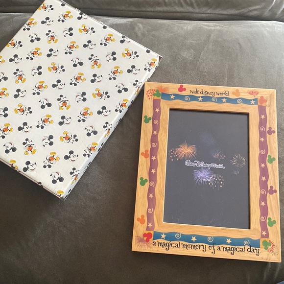 Disney | Wall Decor | Disney Great Condition World Picture Frame ...